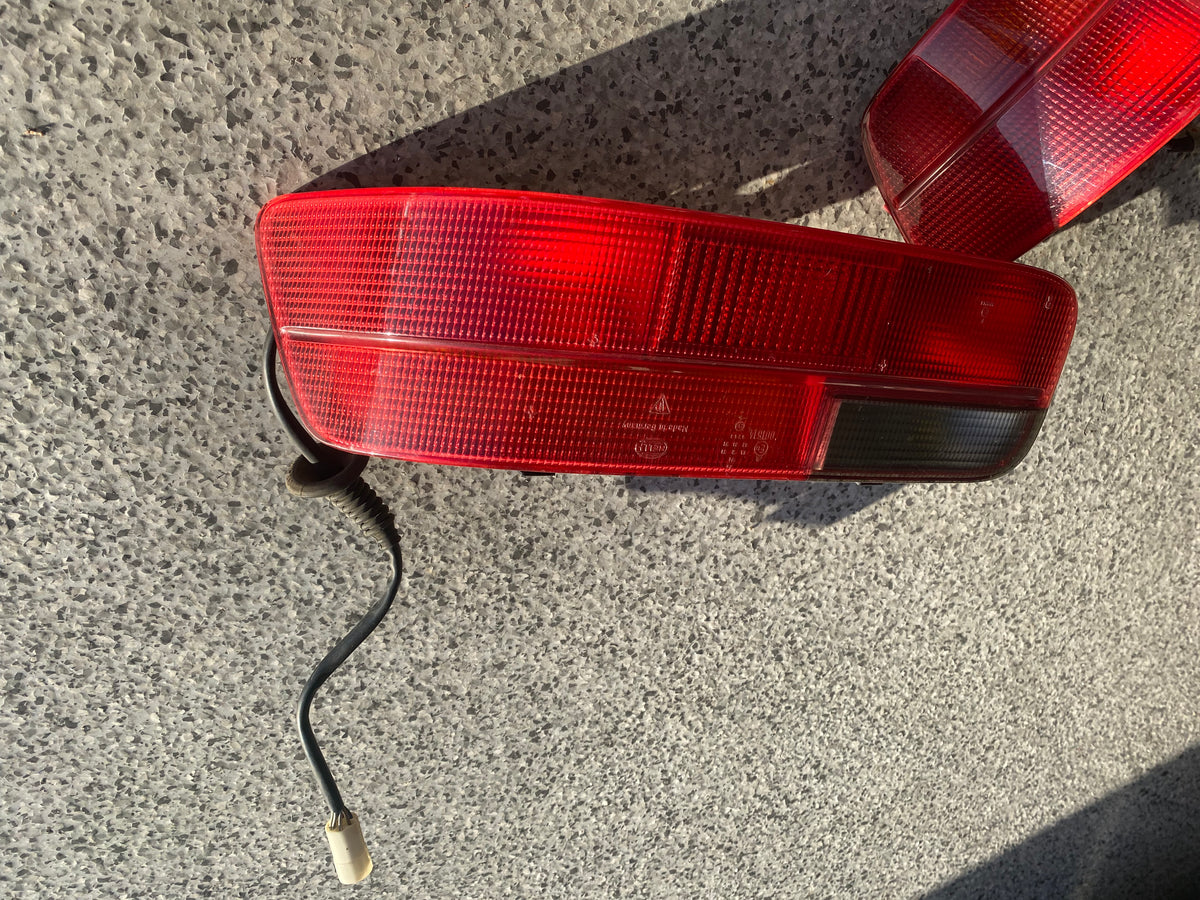 porsche 968 tail lights pair – Das Nine Porsche Parts
